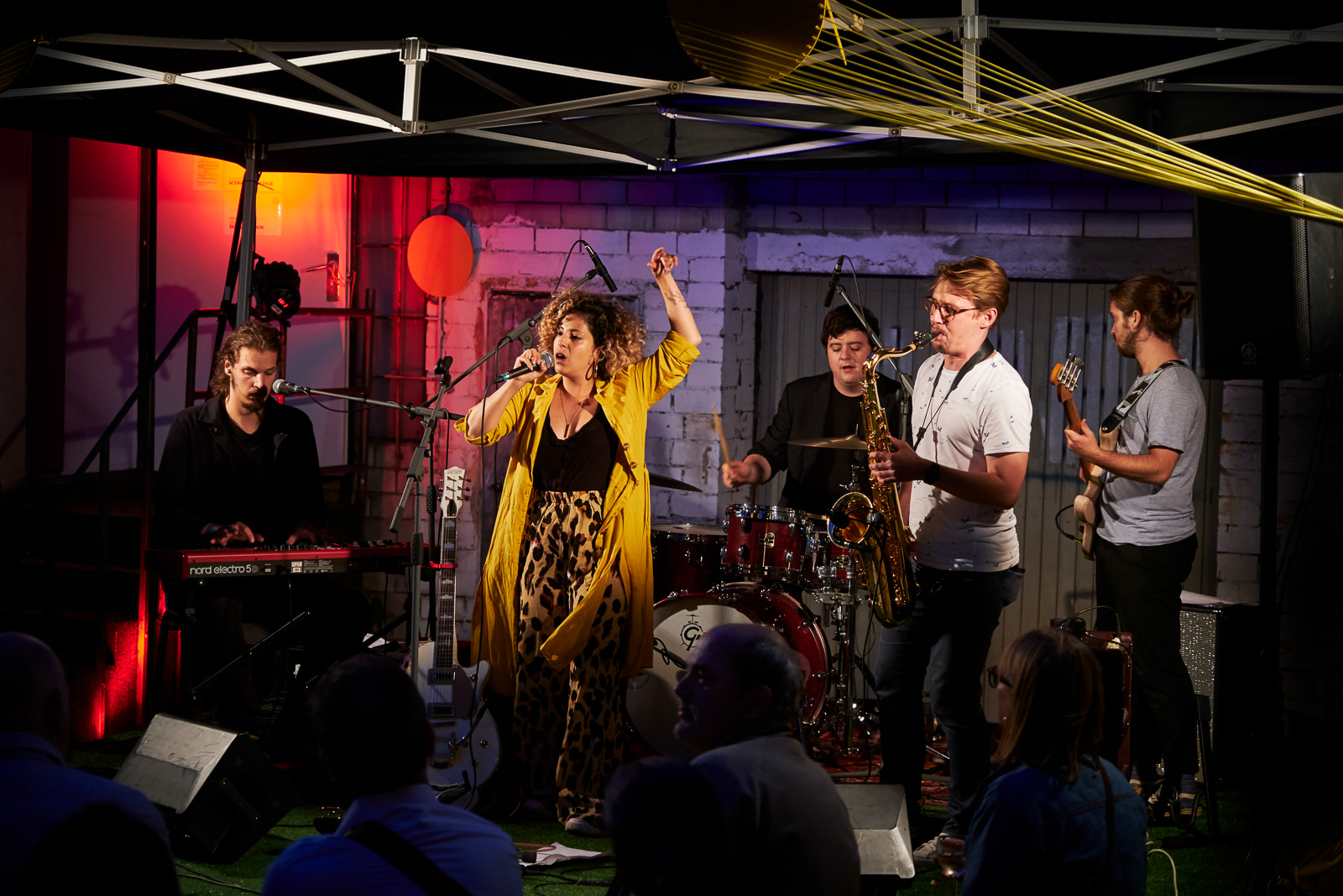 Noam Bar | projektorat.net