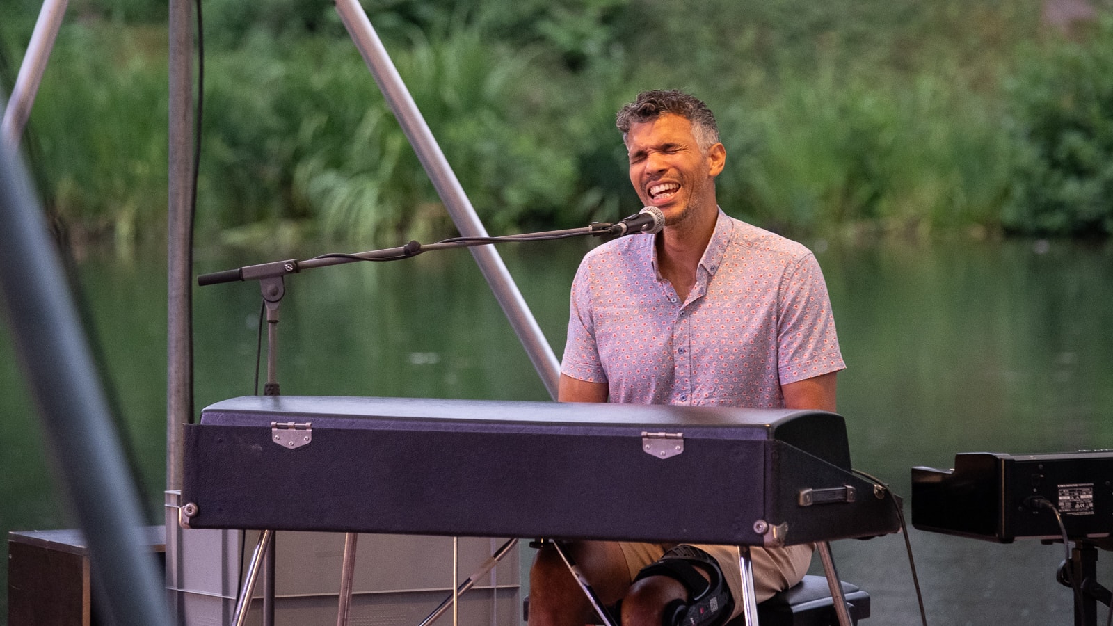 Sean Haefeli Trio | projektorat.net