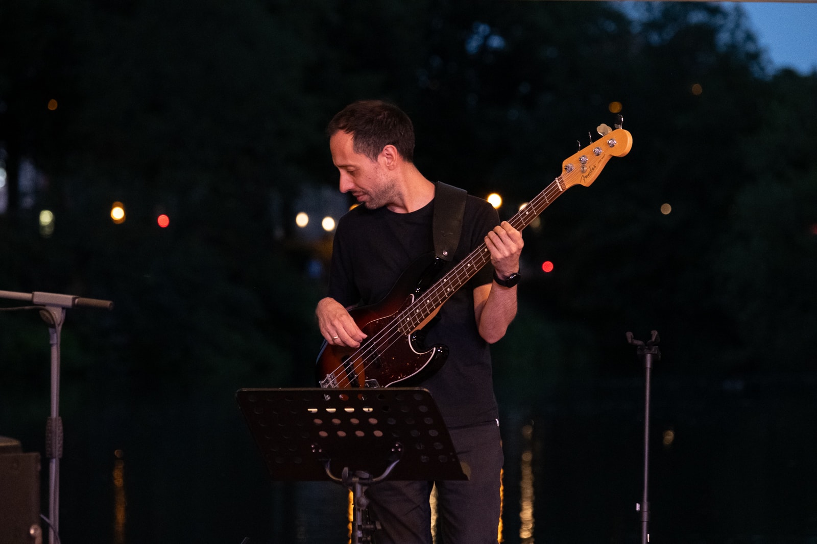 Sean Haefeli Trio | projektorat.net