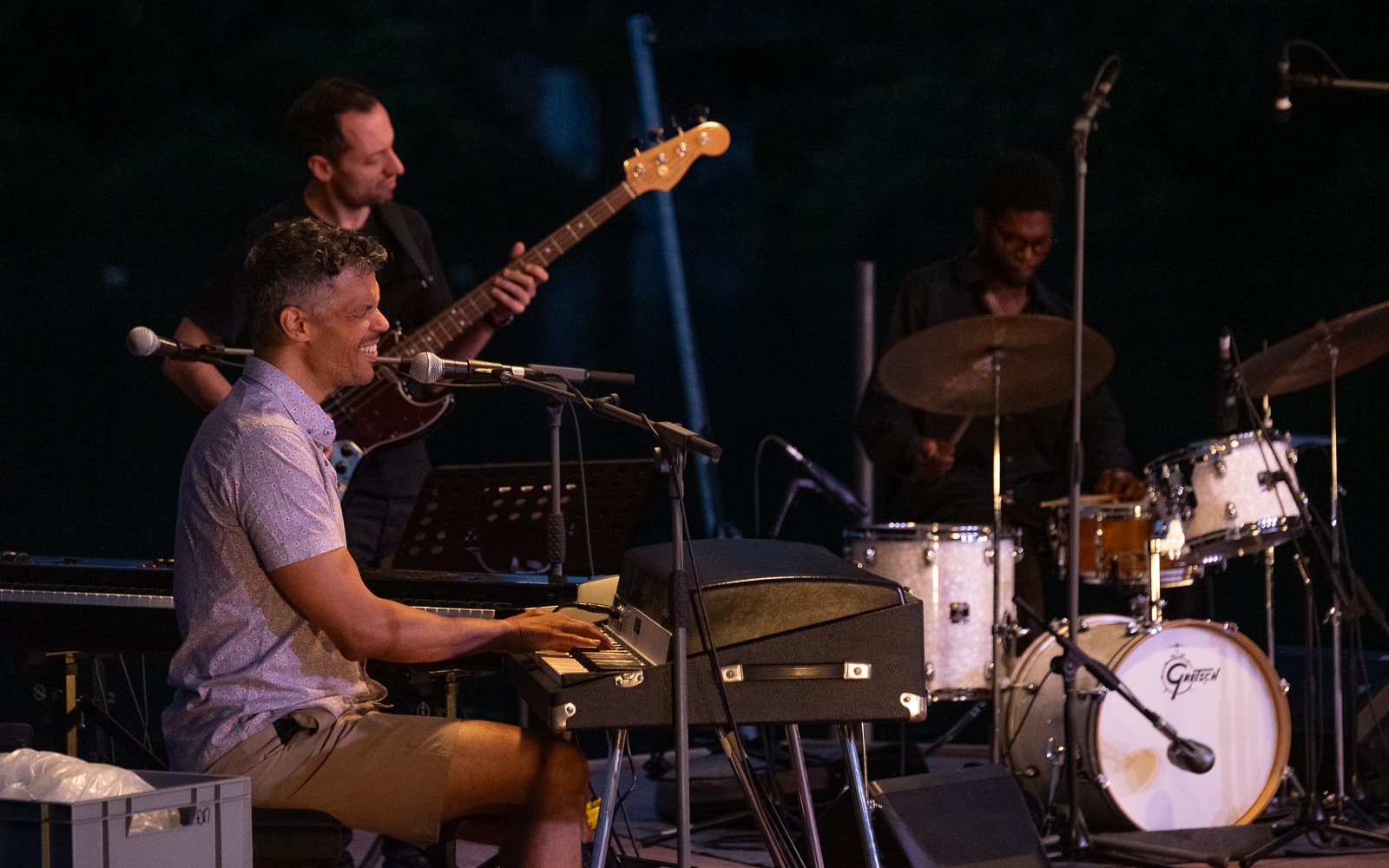 Sean Haefeli Trio | projektorat.net